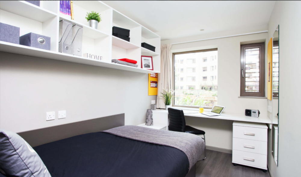 Angel Lane, London | Hallbookers - Verified Reviews